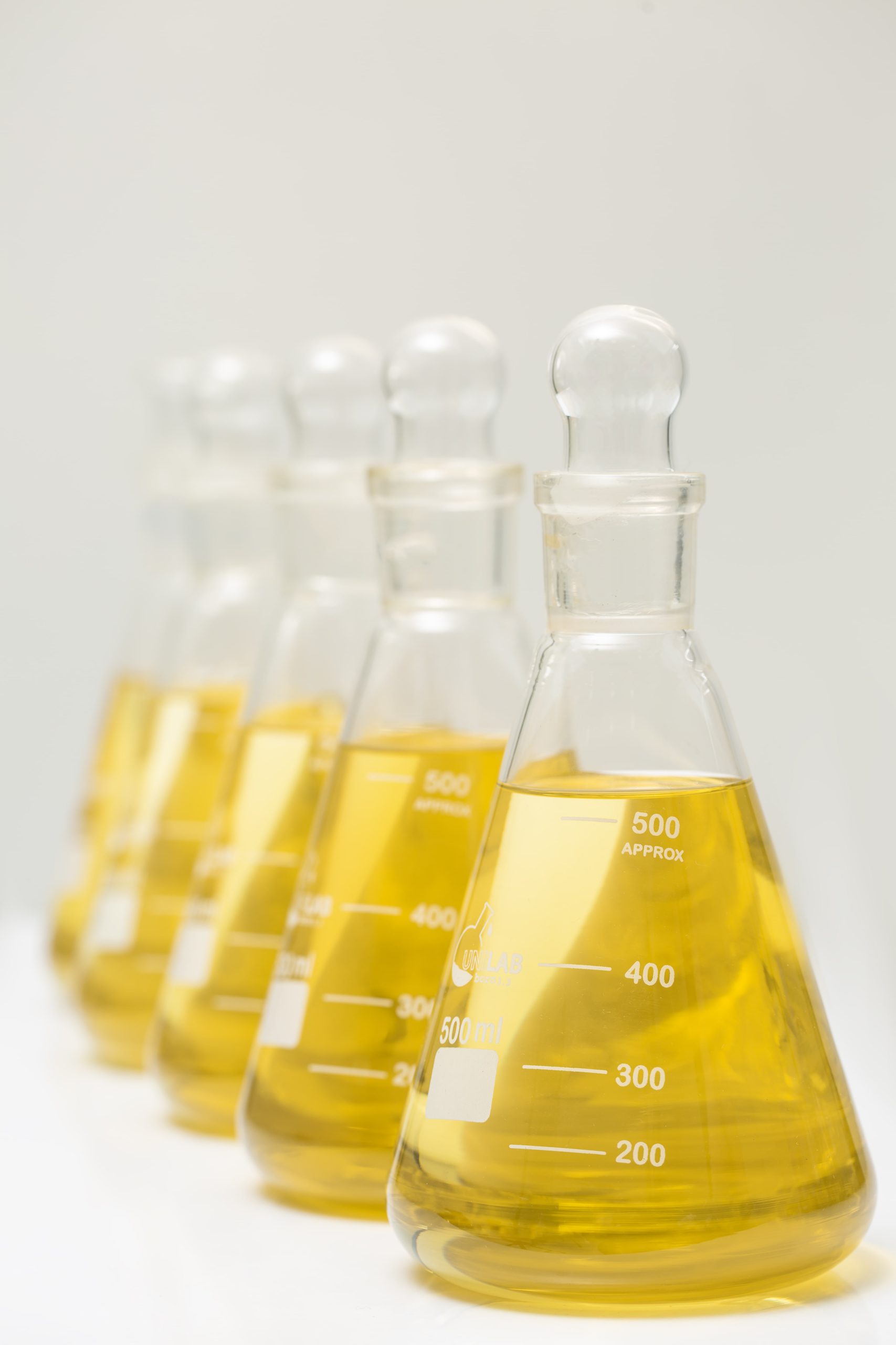 Barrel of Short Oil Alkyd Resin – صنایع شیمیایی رهپویان شایسته