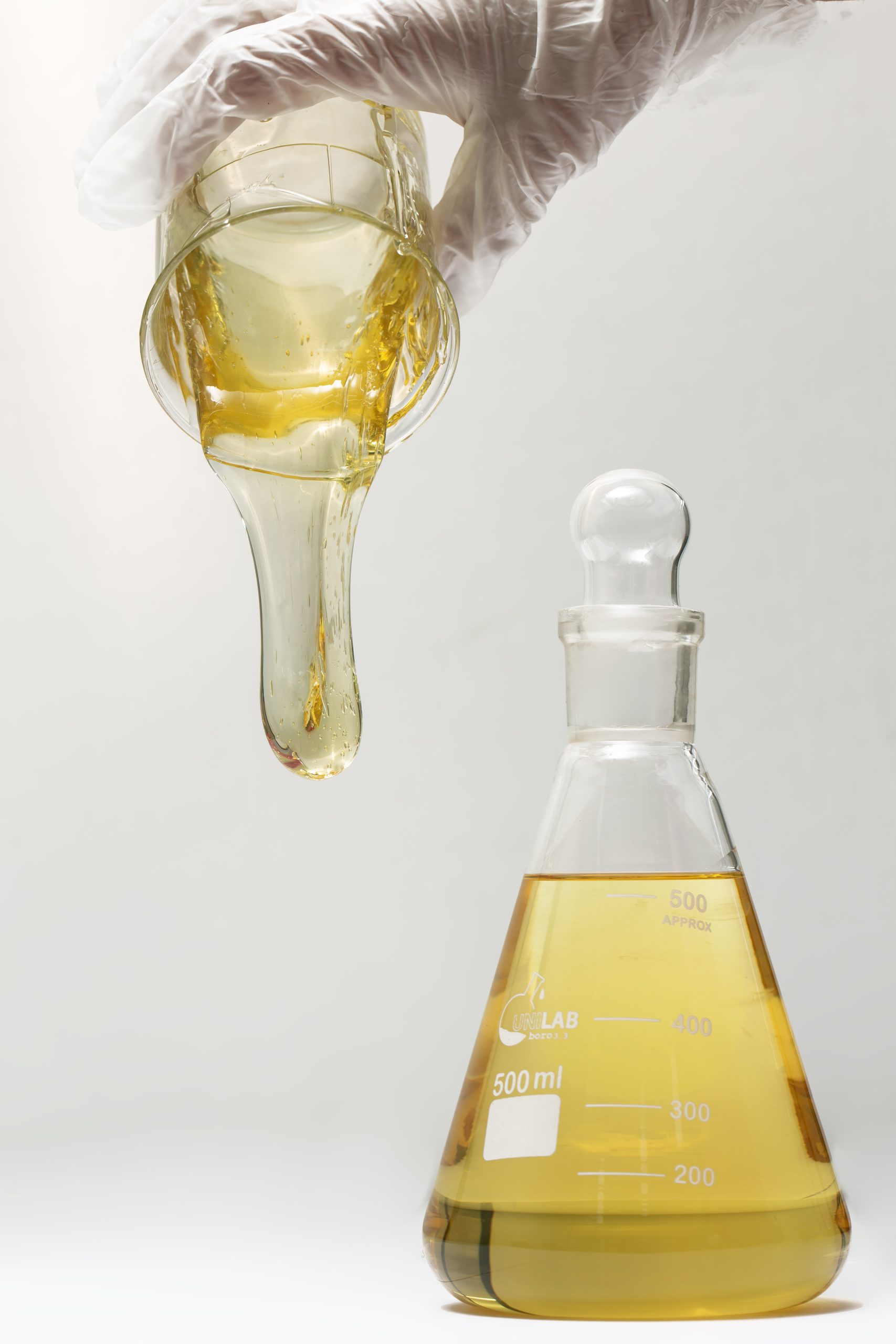 Barrel of Short Oil Alkyd Resin – صنایع شیمیایی رهپویان شایسته